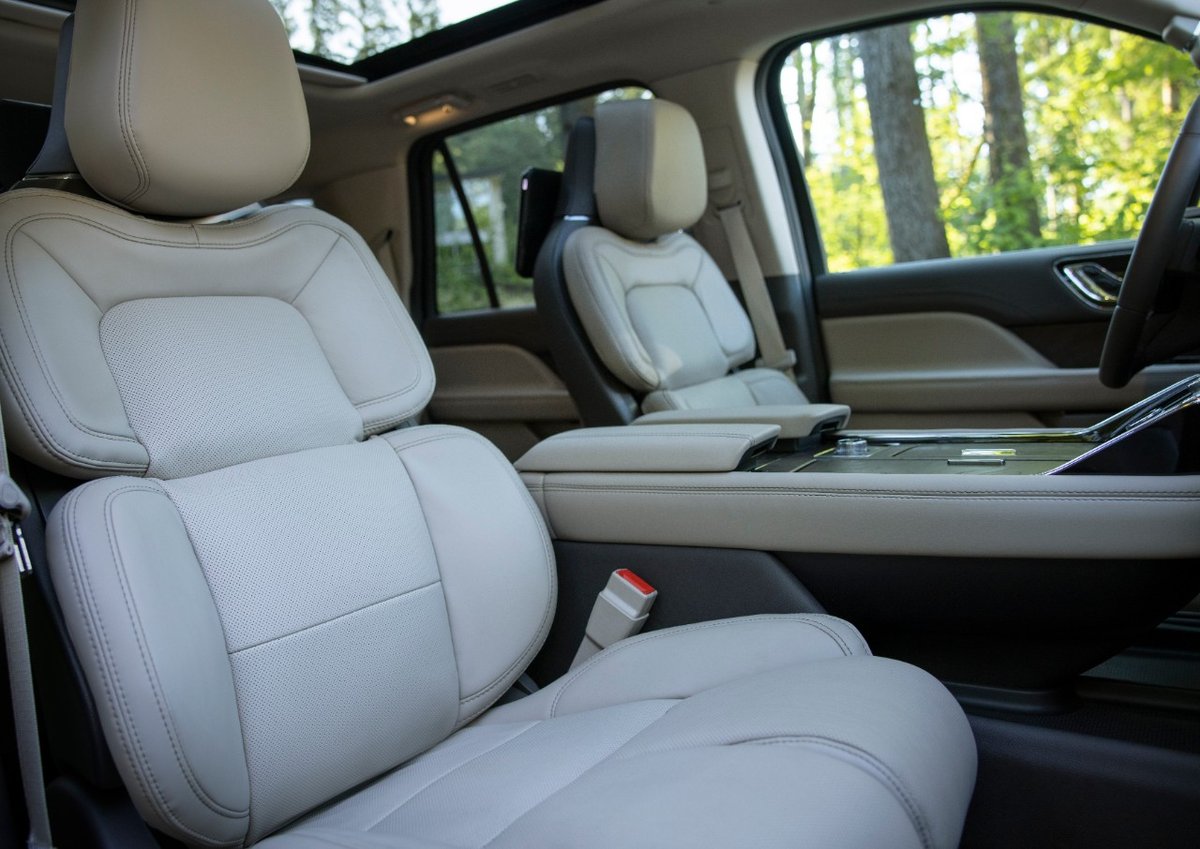REVIEW: 2022 Lincoln Navigator L Reserve