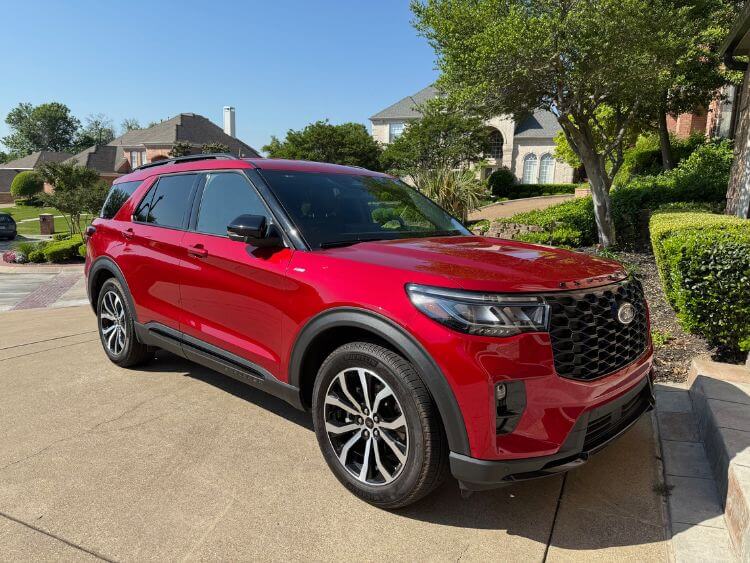 2025 Ford Explorer ST-Line Review