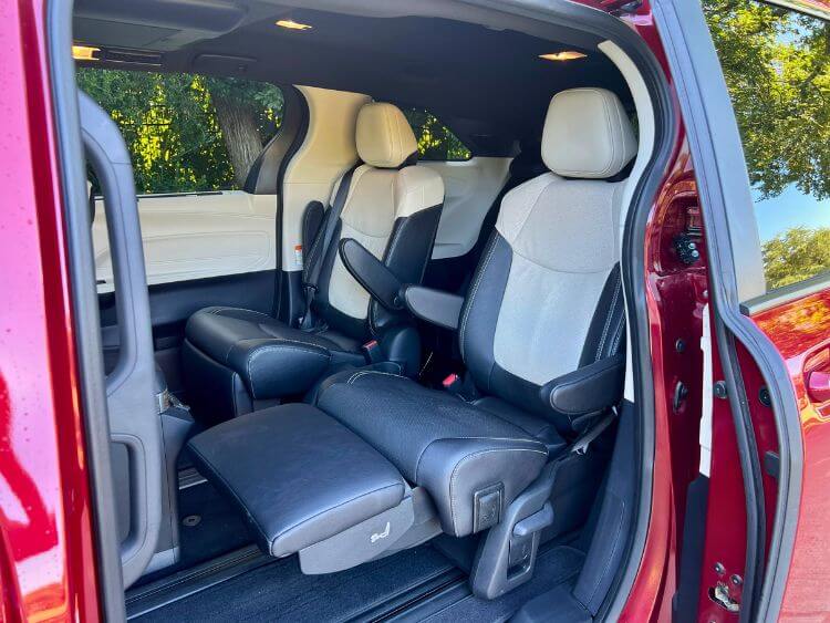 2025 Toyota Sienna Platinum Review